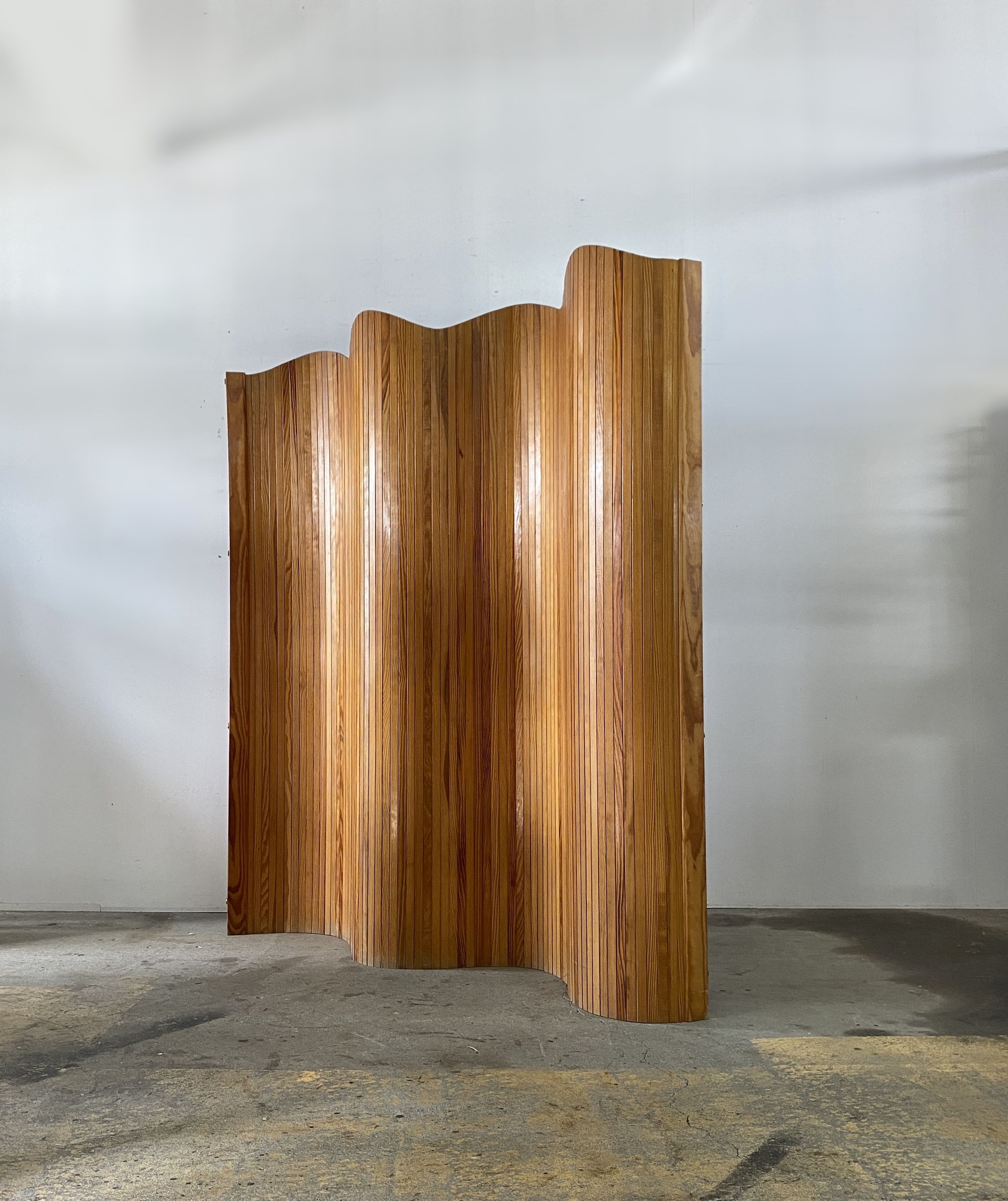Anonymous Vintage Screen – Round trip Antiques
