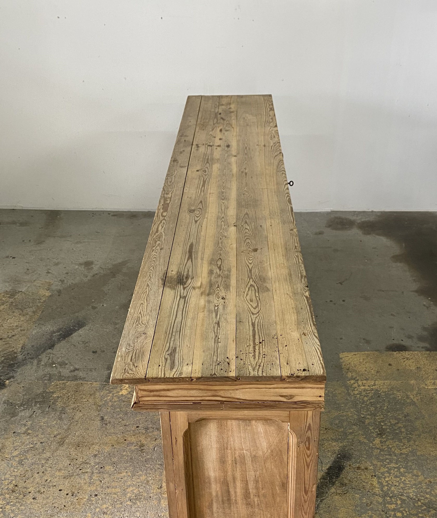Shop Counter – Round trip Antiques