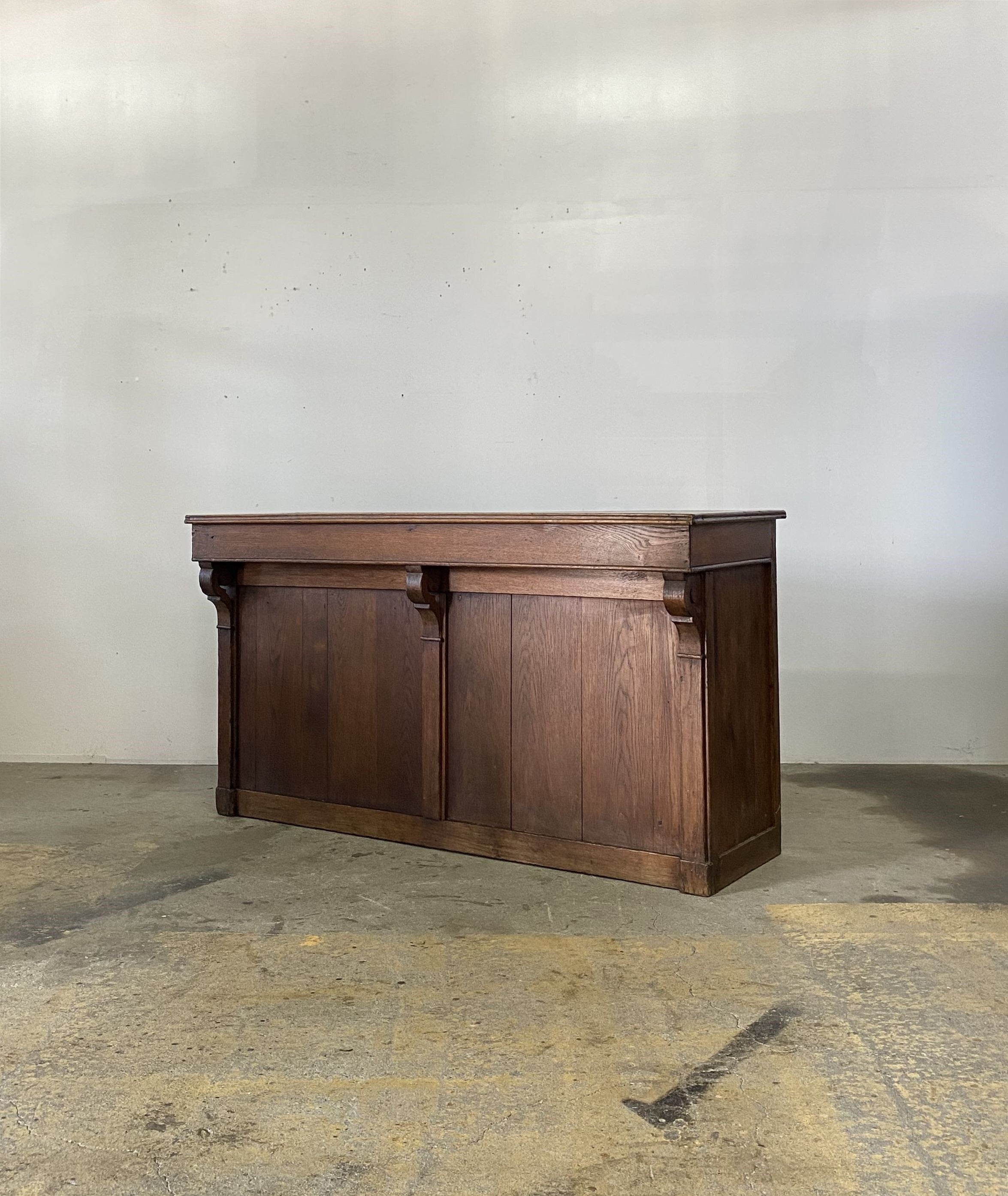 Shop Counter – Round trip Antiques