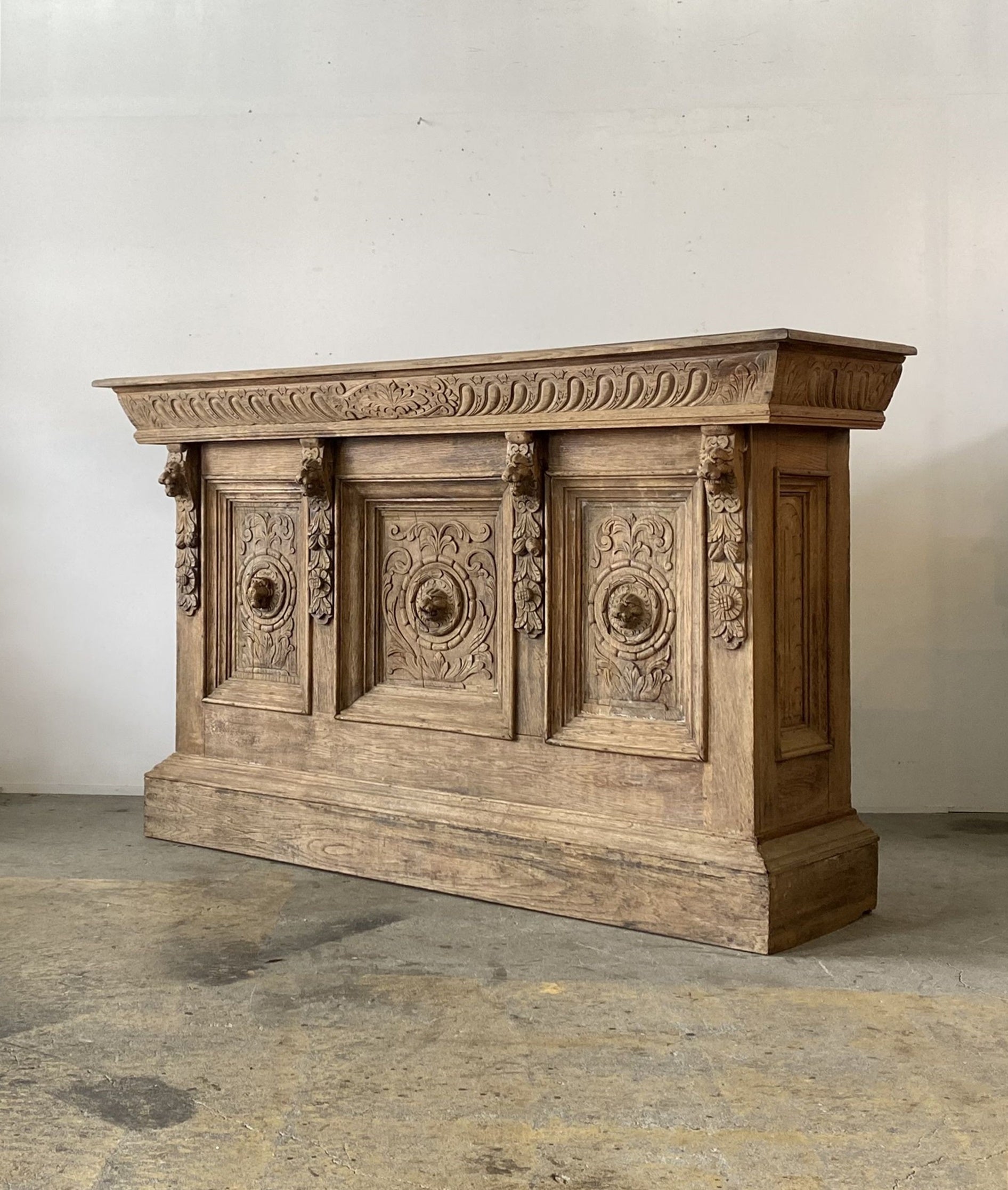 Shop Counter – Round trip Antiques