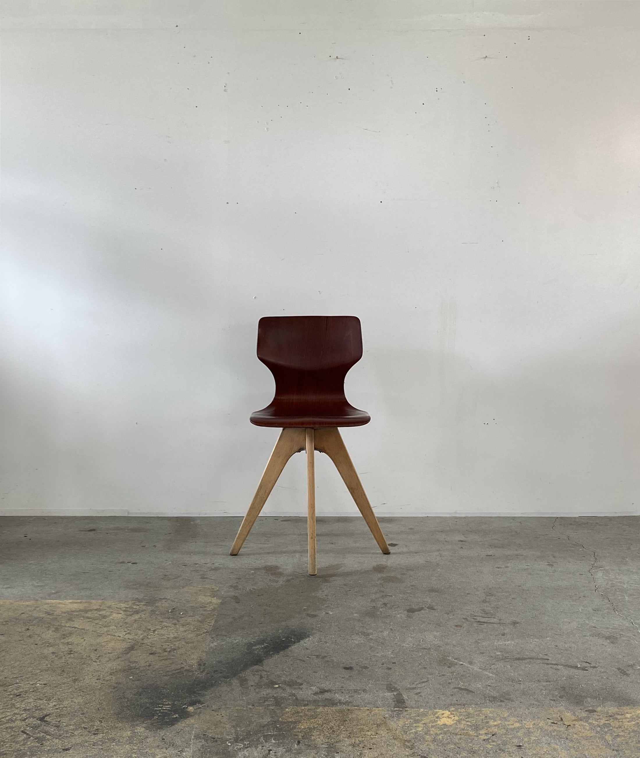 Vintage Ply wood Chair "FPF FLOTOTTO" – Round trip Antiques