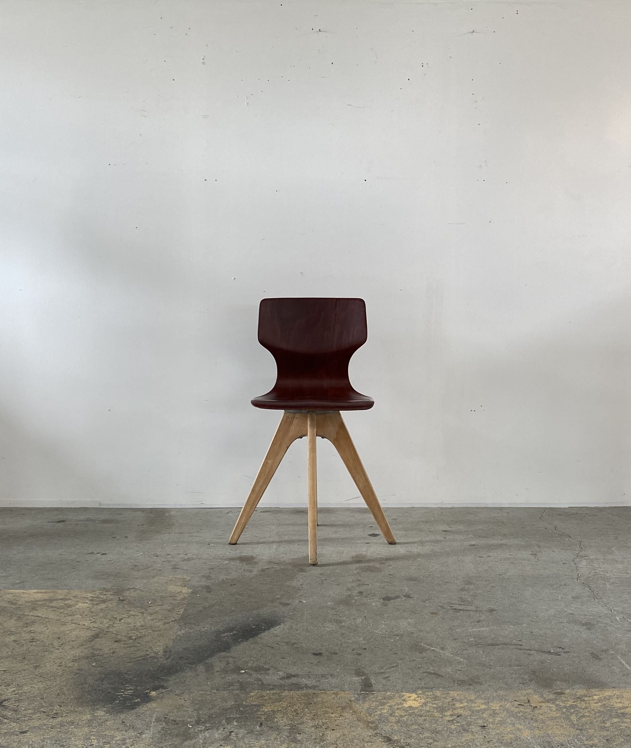 Vintage Ply wood Chair "FPF FLOTOTTO" – Round trip Antiques